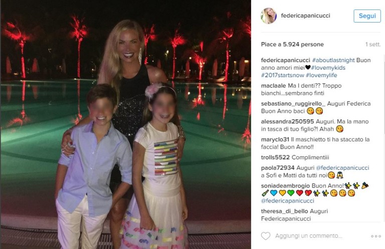 Mattia e Sofia sono i due figli che Federica Panicucci ha avuto dal suo ...