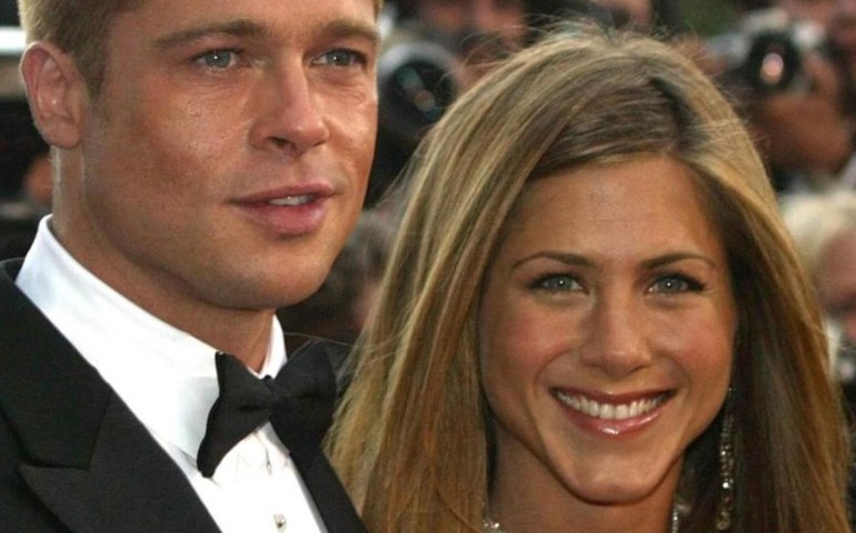 Gossip bomba: Brad Pitt lo ha fatto! Mollato da Angelina Jolie, ha ...